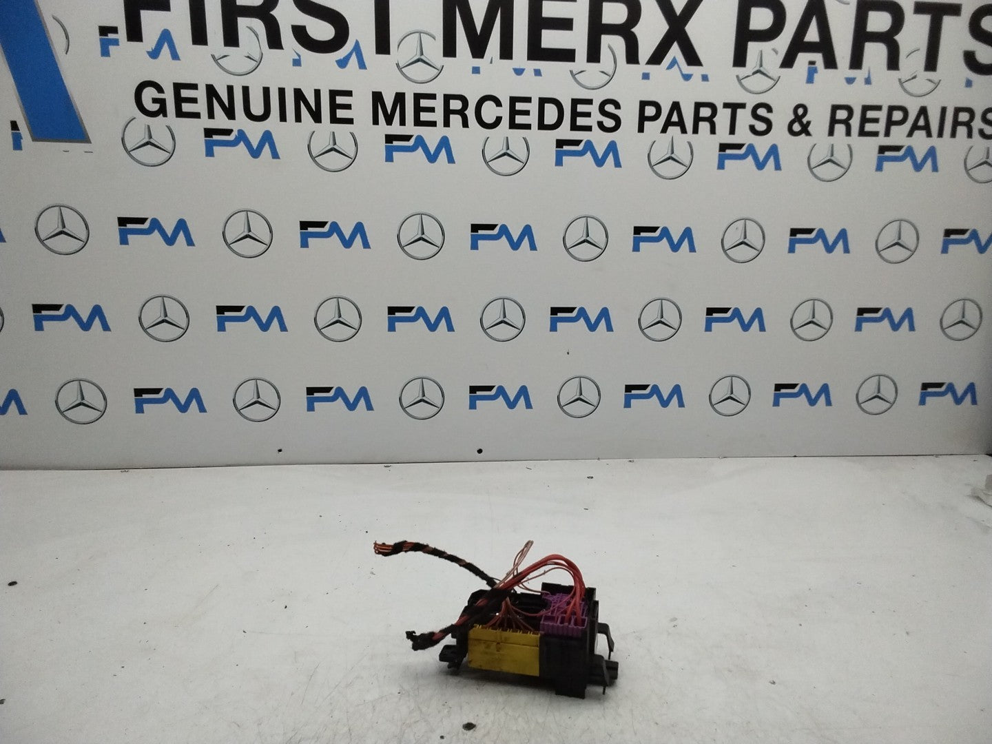MERCEDES BENZ C-CLASS W205 FUSE RELAY BOX A2059067200 FMF168 – First ...